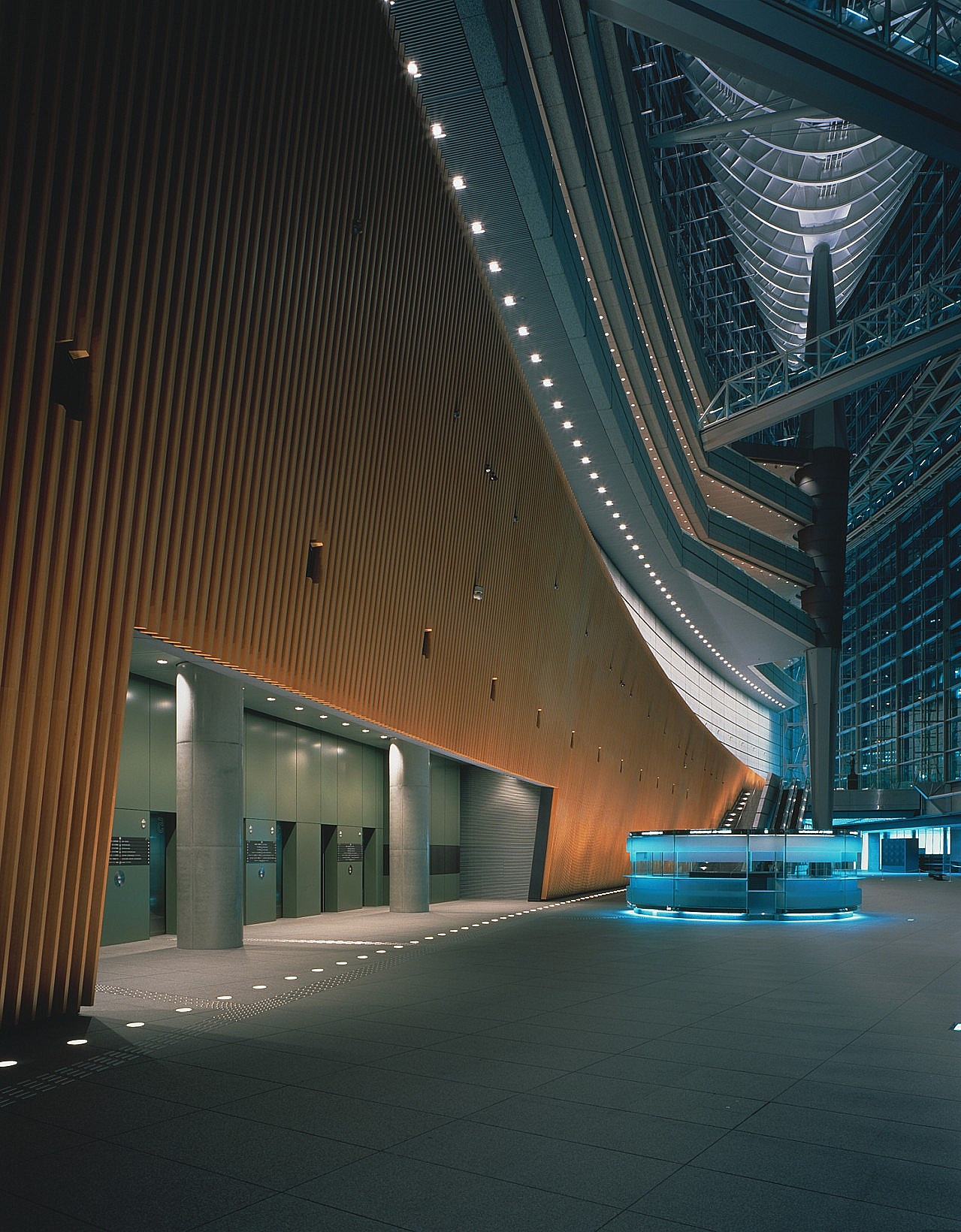 Tokyo International Forum | Light and Style | 라이트앤스타일